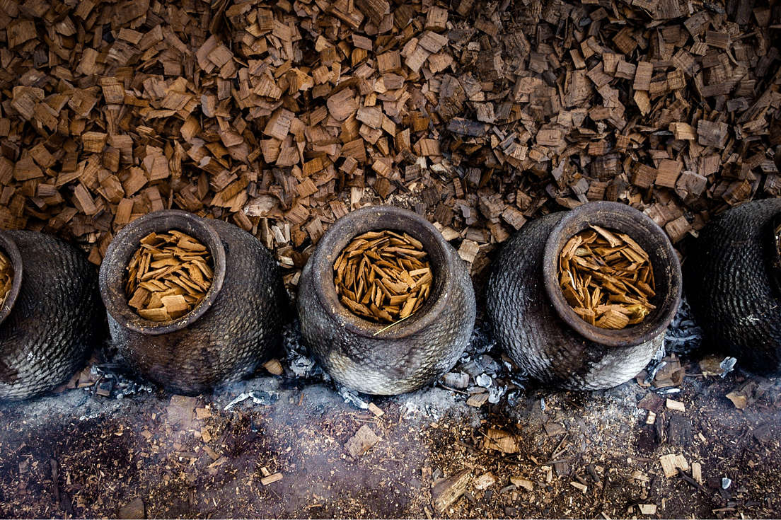 Traditional cutch boiling pots